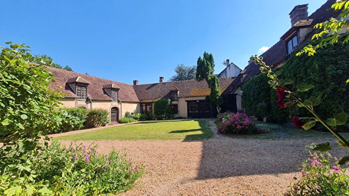 Saint-Piat : Maison 7 pièces à vendre