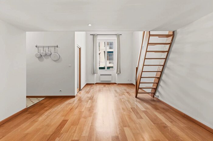 Appartement 2 pièces à vendre - Nice, Carré d'or