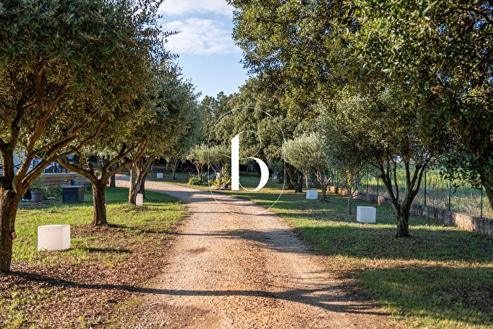 Maison à vendre - Uzès - 6 pièces - 6 chambres