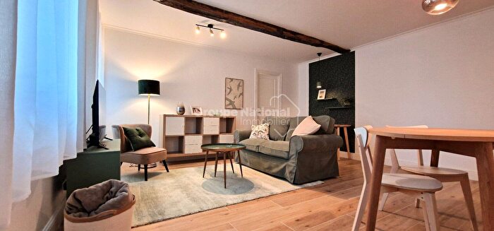 Appartement à louer - Elysées-Madeleine, Paris ème arrondissement - 2 pièces - 1 chambre