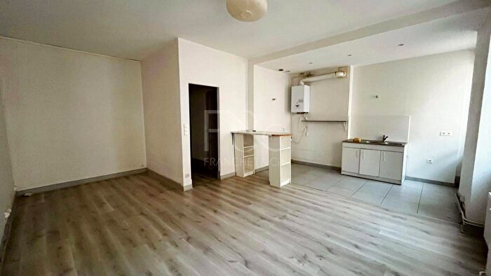 Appartement à louer - Guillotière, Lyon ème arrondissement - 4 pièces - 3 chambres