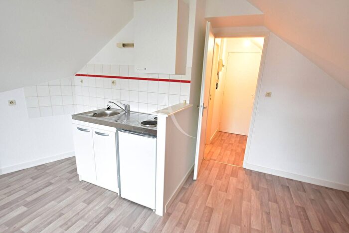 Appartement à louer - Centre Ville, Chemillé-en-Anjou - 1 pièce