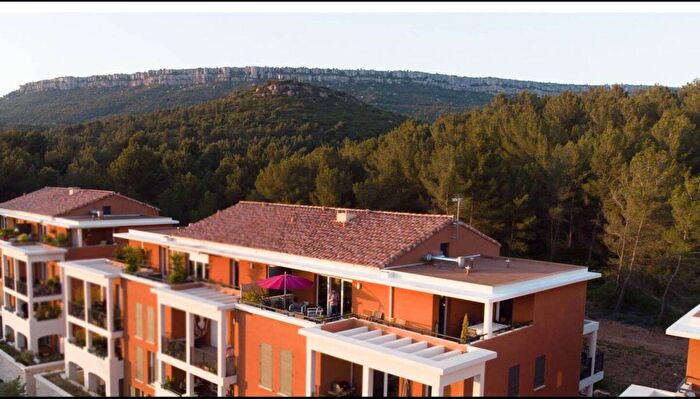 Appartement 4 pièces à louer à Châteauneuf-le-Rouge