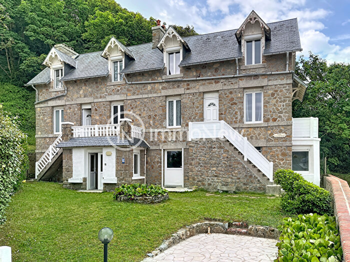 Carolles : Maison 13 pièces à vendre