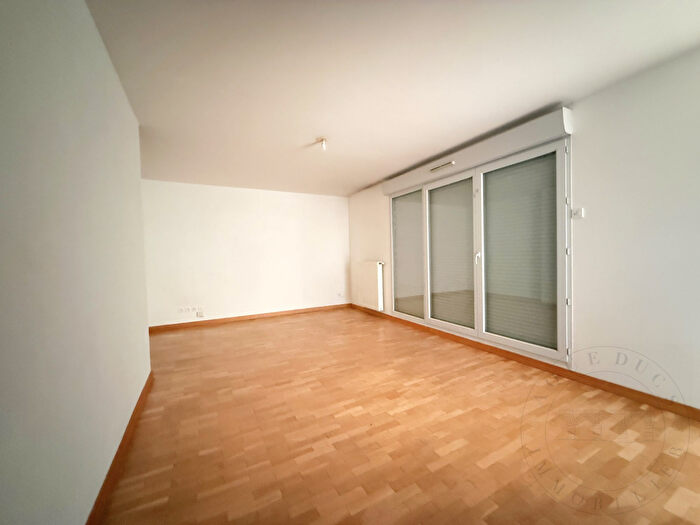 Appartement à louer - Francheville, Francheville Le Bas, Grandes-Terres, Le Chater - 3 pièces - 2 chambres