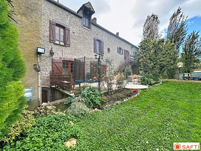 Maison à vendre - Villeneuve-sur-Yonne - 6 pièces - 4 chambres