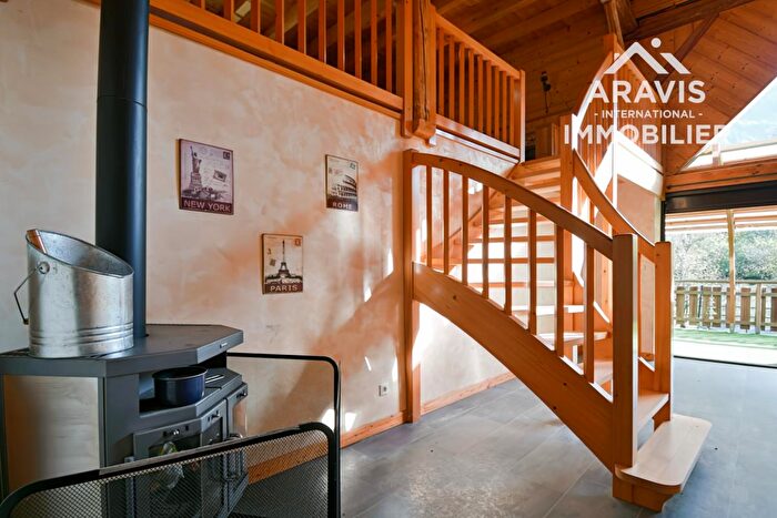 Maison à louer - La Balme-de-Thuy - 6 pièces - 3 chambres