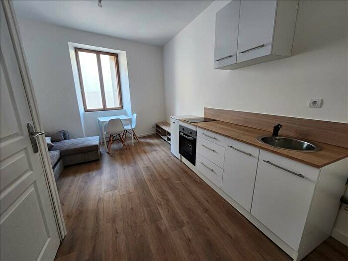 Appartement à louer - Centre Sud, Châtellerault - 1 pièce