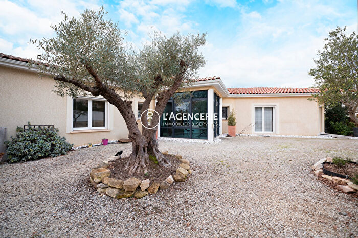 Maison à vendre - Puygouzon - 10 pièces - 7 chambres