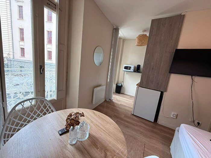 Appartement à louer - Centre Ville, Castres - 1 pièce