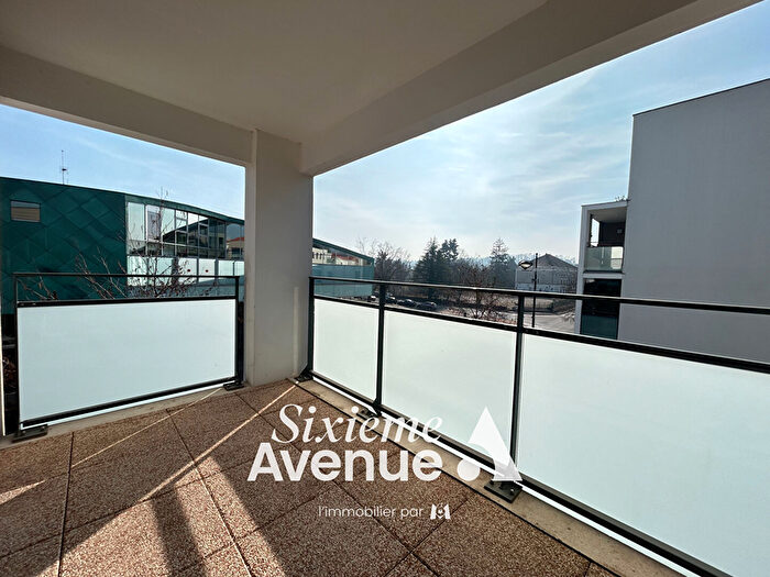 Appartement à louer - Meyzieu, Centre-ville - 3 pièces - 2 chambres