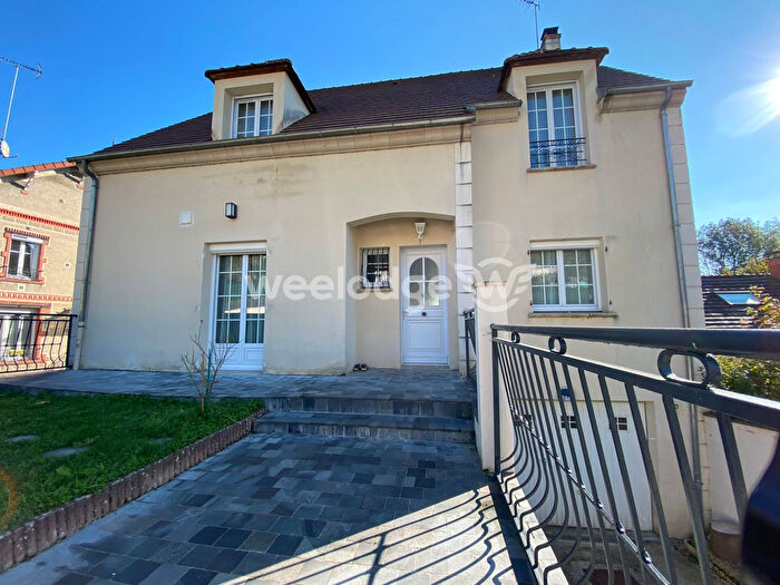 Maison à vendre - Épinay-sous-Sénart - 6 pièces - 4 chambres
