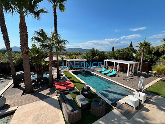 Maison à vendre - La Crau, Les Cougourdons, Les Avocats, Gavarry, Les Tourraches - 6 pièces - 4 chambres