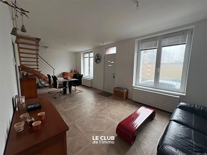 Maisons à vendre et appartements à louer - 3