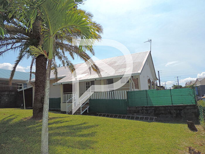 Maison à vendre - Petite-Île, Centre-ville, Piton du Calvaire - 9 pièces - 6 chambres