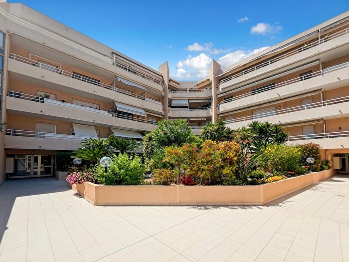 Appartement 1 pièce à Cagnes-sur-Mer, Les Colettes, à vendre