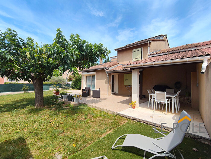 Maison 5 pièces à Malataverne, à vendre