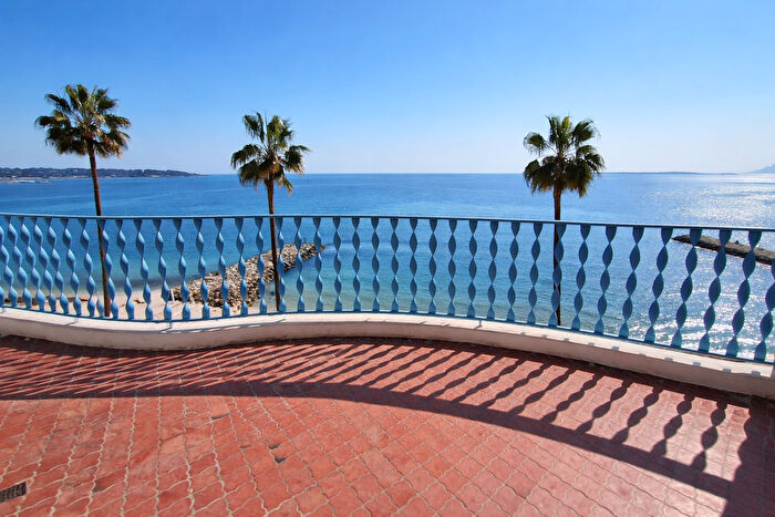 Appartement à vendre - Antibes, Juan-les-Pins, Le Cap - 4 pièces - 3 chambres