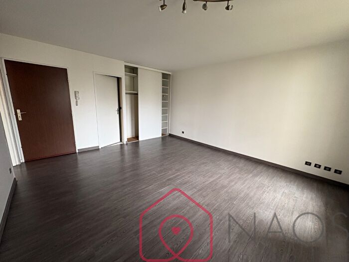 Appartement à vendre - Saint-Pierre-lès-Nemours - 1 pièce