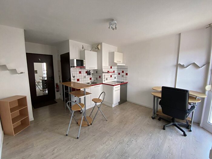 Appartement à louer - Abattoirs, Dijon - 1 pièce