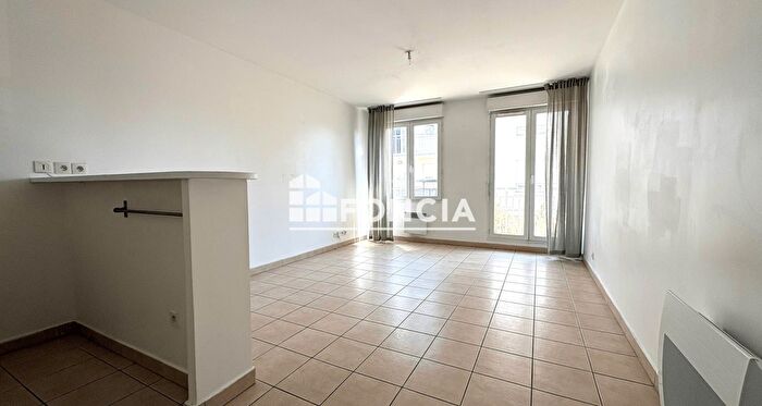 Appartement 2 pièces à Corbeil-Essonnes, Pressoir, Prompt, à vendre
