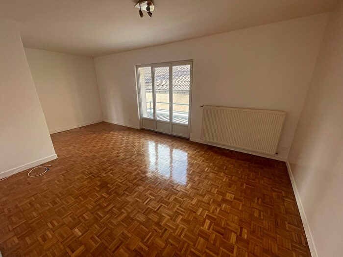 Gien, Centre-ville : Appartement 3 pièces à louer