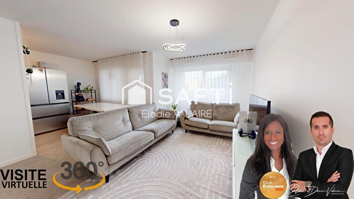 Appartement à vendre - Villefontaine, Servenoble - 2 pièces - 1 chambre