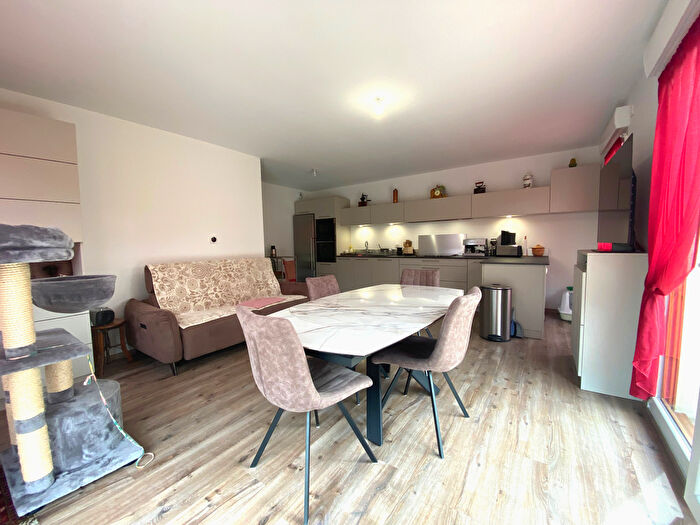 Appartement à vendre - Taninges - 4 pièces - 3 chambres