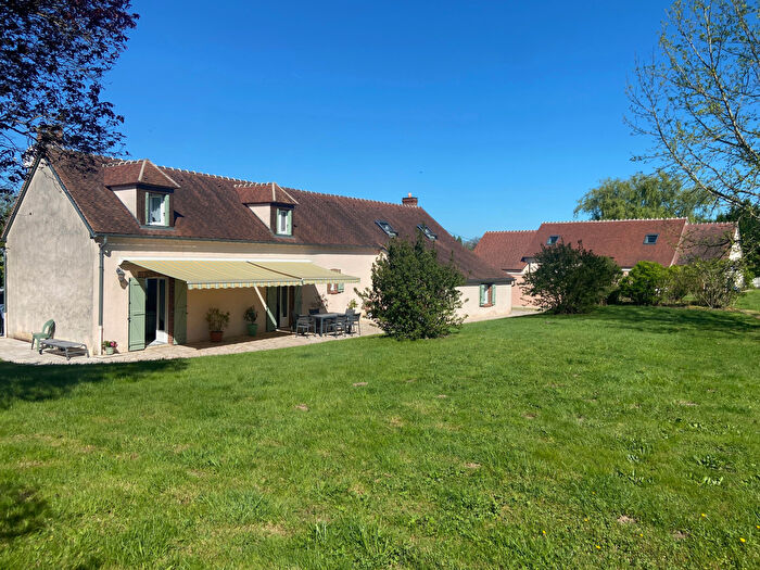 Maison à vendre - Toucy - 9 pièces - 5 chambres