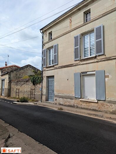 Maison 6 pièces à Monts-sur-Guesnes, à vendre