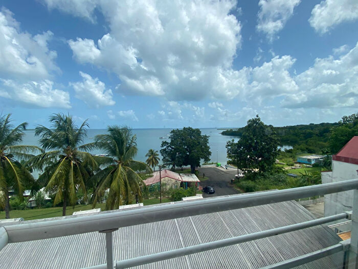 Appartement à vendre - Baie-Mahault - 3 pièces - 2 chambres