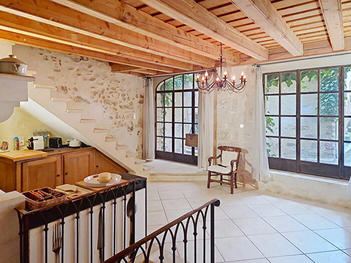 Maison à vendre - Villeneuve-lès-Avignon, Centre-ville, Stade - 6 pièces - 5 chambres