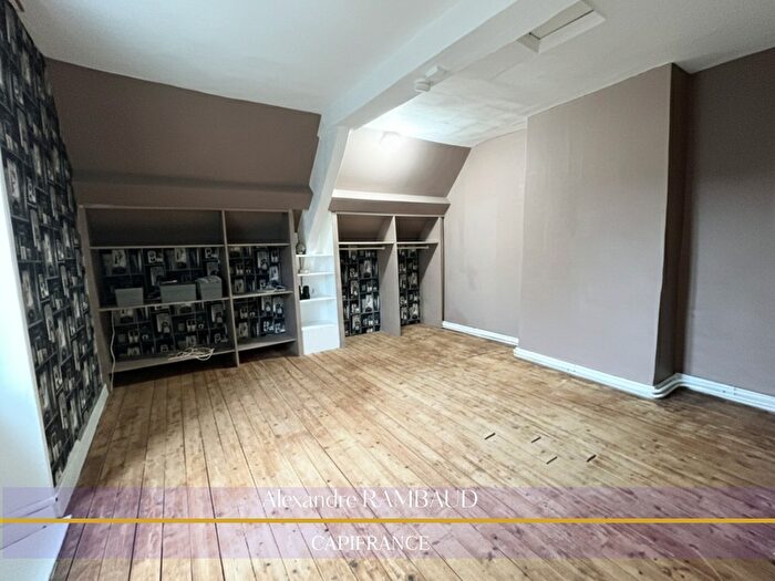 Maison à vendre - Saint-Pierre-des-Landes - 6 pièces - 4 chambres