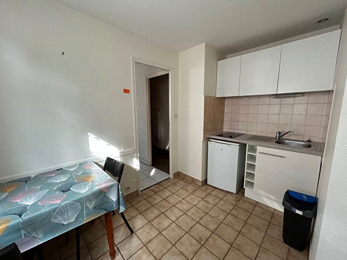 Appartement à louer - Gambetta, Cholet - 2 pièces - 1 chambre