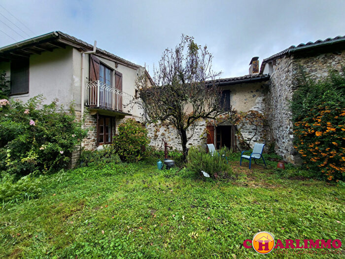 Maison à vendre - Saint-Christophe - 7 pièces - 5 chambres