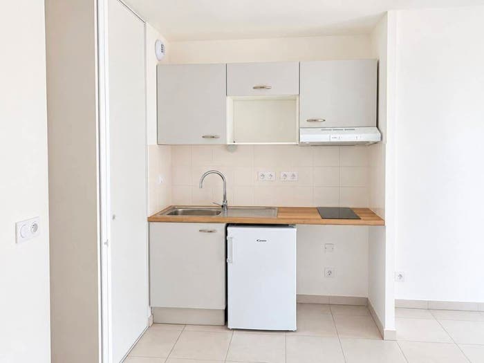 Appartement 2 pièces à louer à Couronne Periurbaine, Mèze