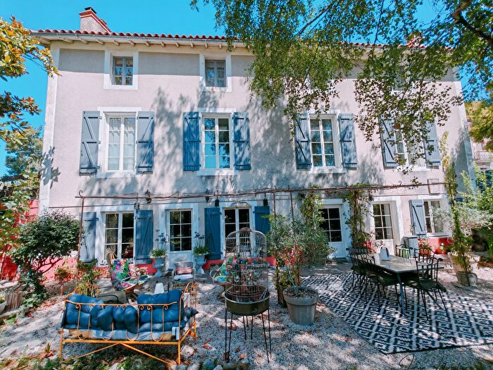 Maison à vendre - Melle - 6 pièces - 5 chambres