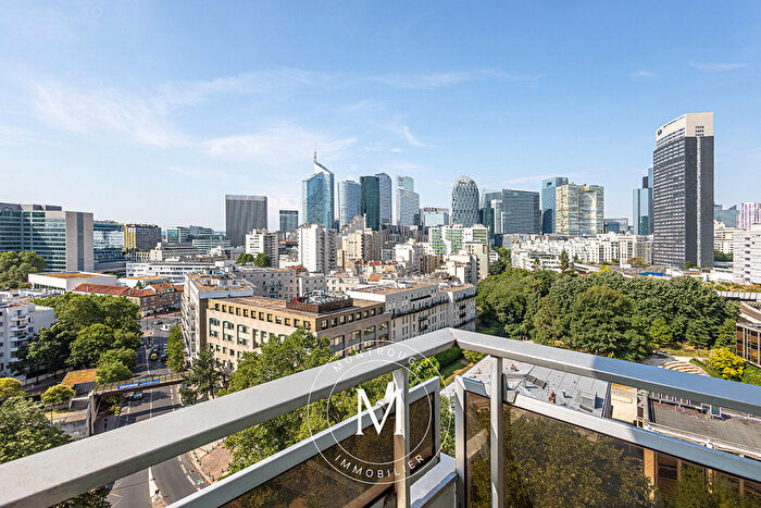 Appartement 5 pièces à vendre à Courbevoie, Hôtel de ville