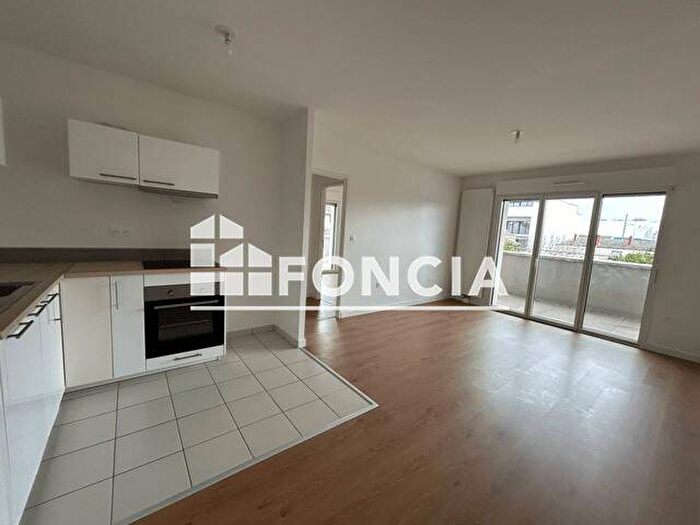 Appartement à louer - Clairmarais-Charles Arnould, Reims - 3 pièces - 2 chambres