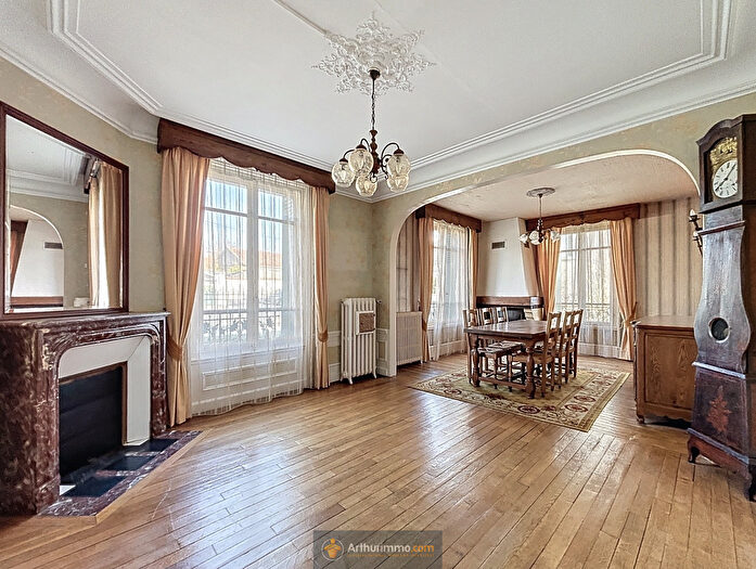 Maison à vendre - Coulommiers, Centre-ville - 6 pièces - 5 chambres