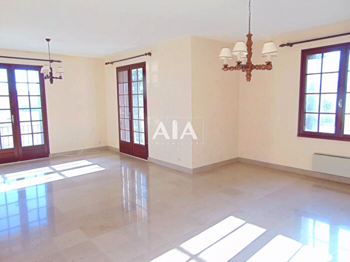 Maison à vendre - Ruffec - 7 pièces - 5 chambres