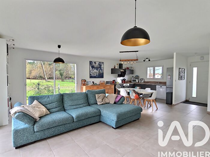 Maison à vendre - Salles - 6 pièces - 4 chambres