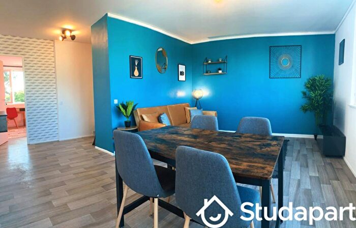 Appartement à louer - Place Carnot, Douai - 1 pièce - 2 chambres