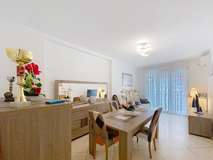 Appartement à vendre - Nice, Saint-Sylvestre - 2 pièces - 1 chambre