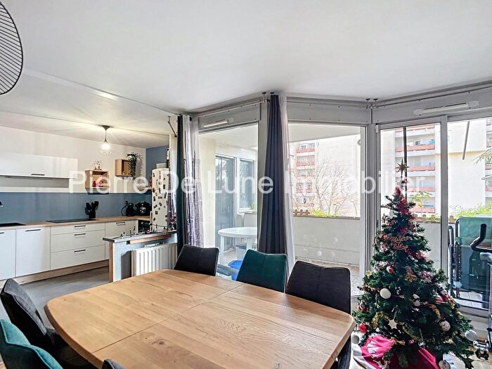 Appartement à vendre - Villeurbanne, Gratte Ciel - 4 pièces - 3 chambres