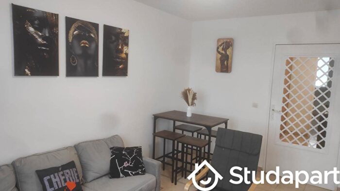 Appartement à louer - Bois de Marche-Marais, Le Mée-sur-Seine - 1 pièce - 2 chambres