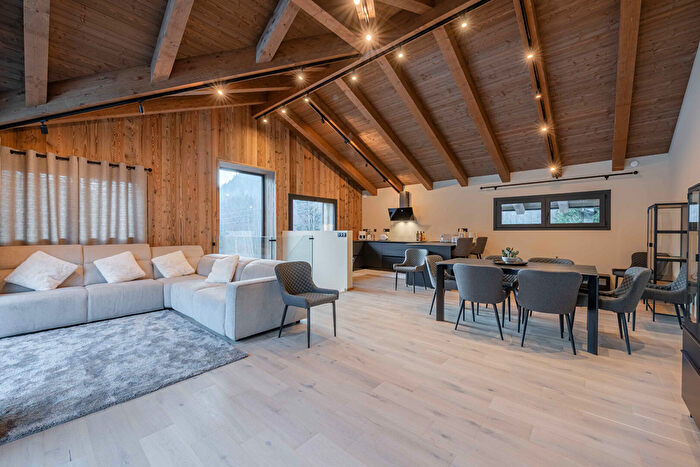 Chamonix-Mont-Blanc, Barrats, Cry, Molliasses, Favrands : Maison 5 pièces à vendre