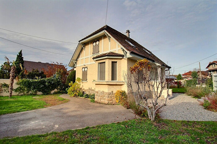 Maison à louer - Thonon-les-Bains, Ouest - 5 pièces - 4 chambres