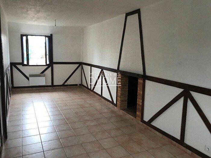 Appartement 3 pièces à Voinsles, à louer