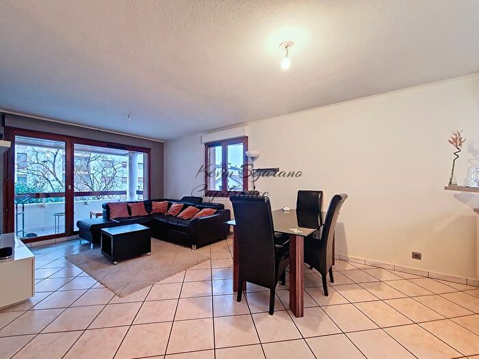 Appartement à louer - Ambilly - 3 pièces - 2 chambres